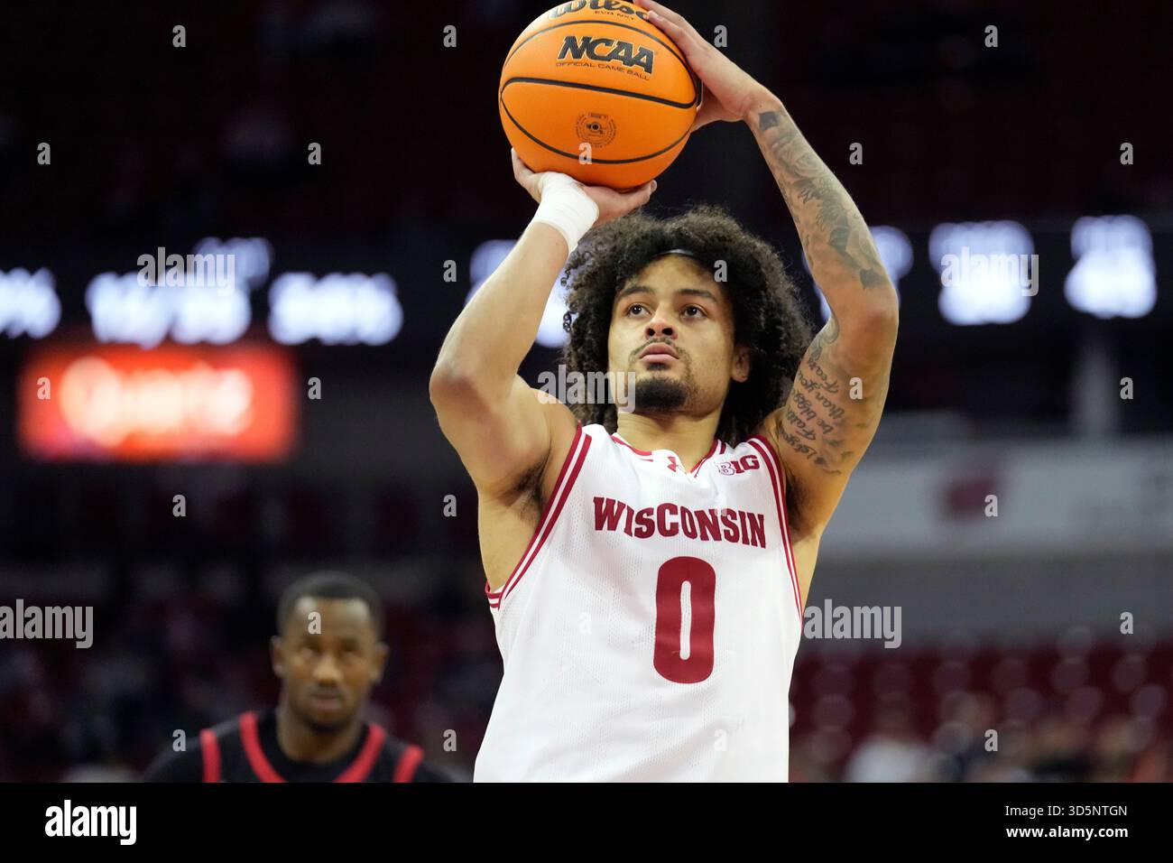 Wisconsin guard Braeden Carrington scores a free throw during the ...