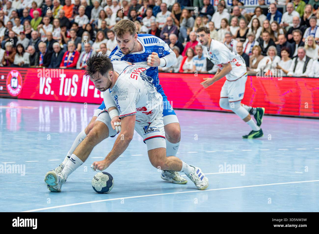 Vit Reichl (TV Hüttenberg, 19), Valentin Neagu (Dessau-Roßlauer HV 06 ...