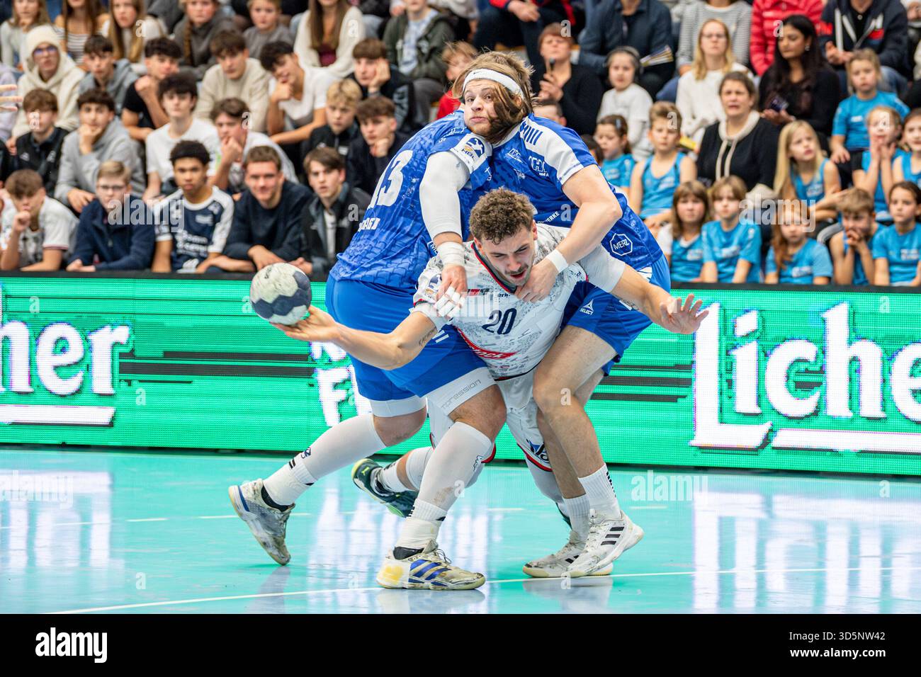 Leif Haack (TV Hüttenberg, 20), Valentin Neagu (Dessau-Roßlauer HV 06 ...