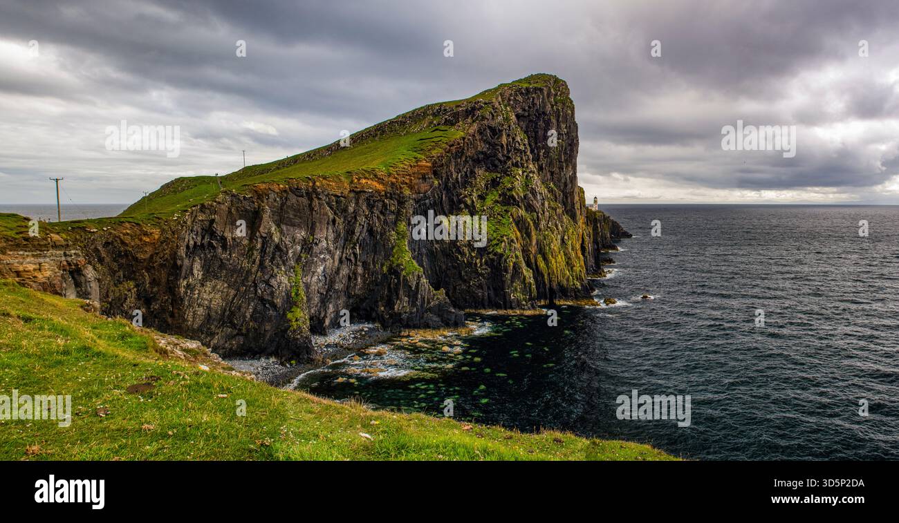 Isle of Skye, Scotland: view of the sheer cliff of Neist Point ...