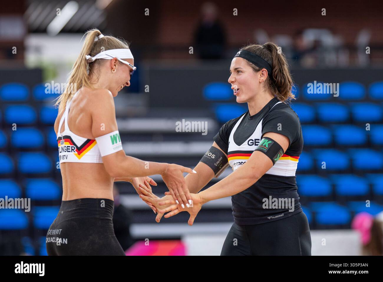 ADELAIDE, AUSTRALIA - NOVEMBER 17: Sandra Ittlinger (Player 1 - GER ...