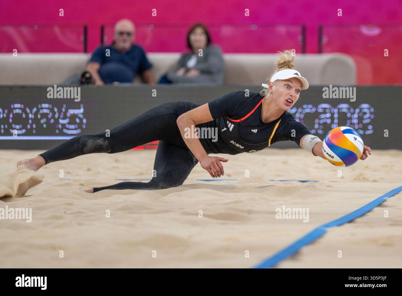 ADELAIDE, AUSTRALIA - NOVEMBER 17: Linda Bock (Player 1 - GER) during ...