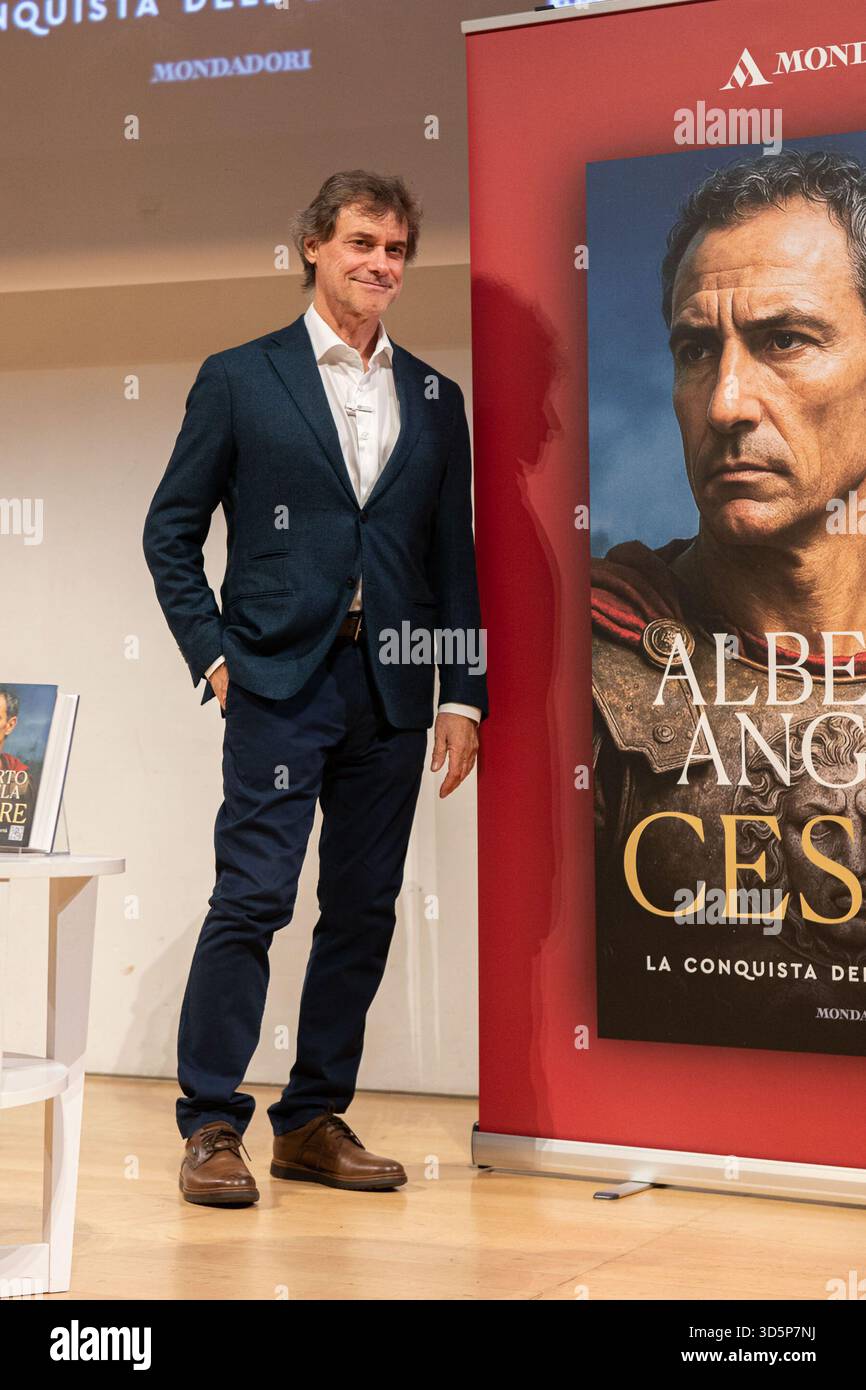 **NO WEB OR NEWSPAPERS ONLY FOR ITALY** Alberto Angela for the ...