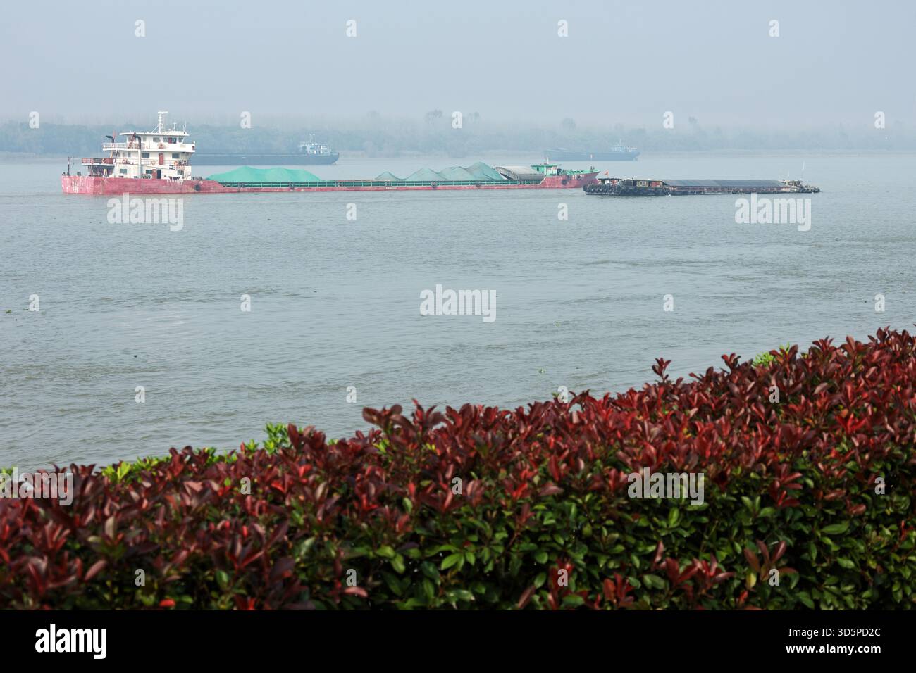 Early winter scenery along the Yangtze River in Nanjing City, east ...