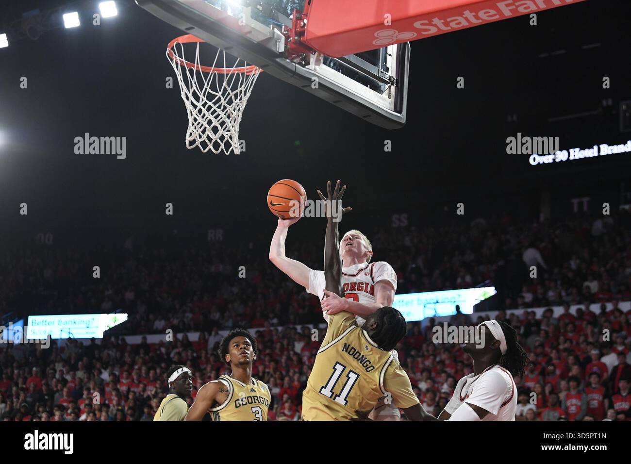 ATHENS, GA - NOVEMBER 14: Guard Blue Cain #0 of the Georgia Bulldogs ...