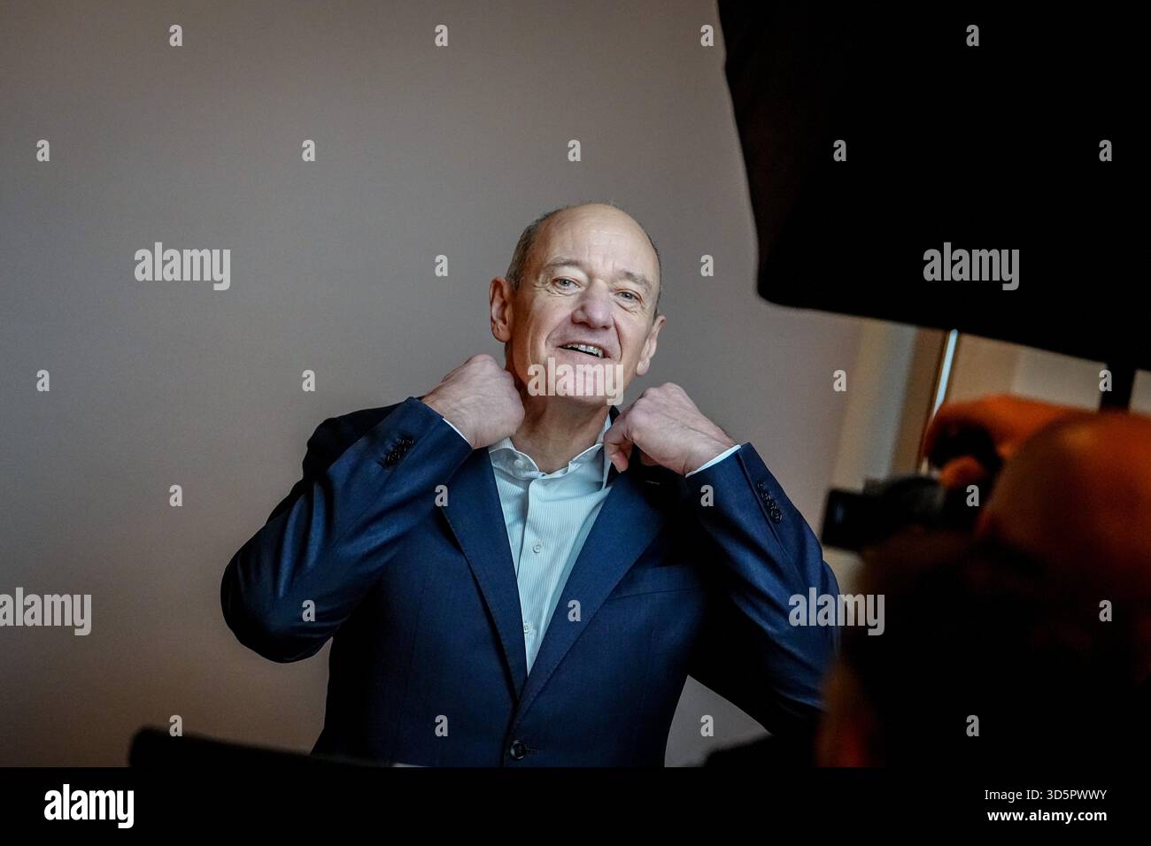 17 November 2025, Berlin: Roland Busch, CEO of Siemens, is photographed ...
