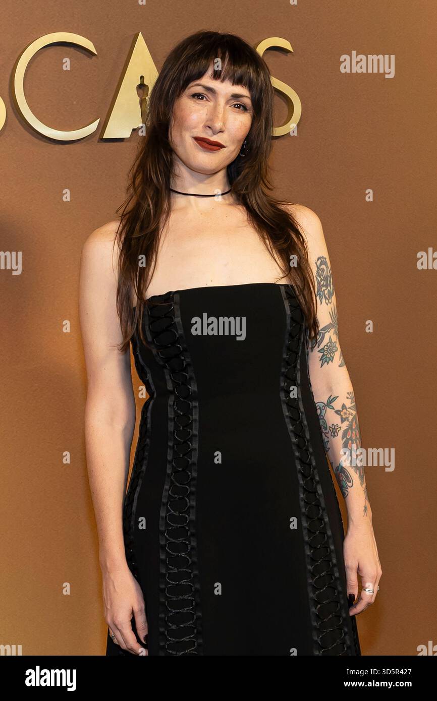 Maggie Mclean attends the arrivals of the 16th Governors Awards at The ...