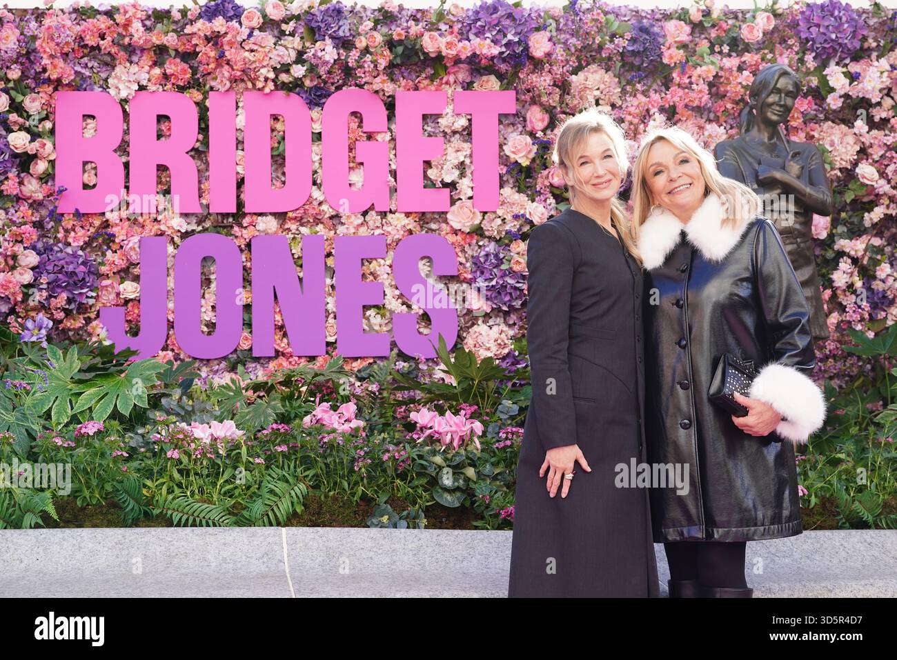 Renee Zellweger (left) and Helen Fielding attending the Bridget Jones ...