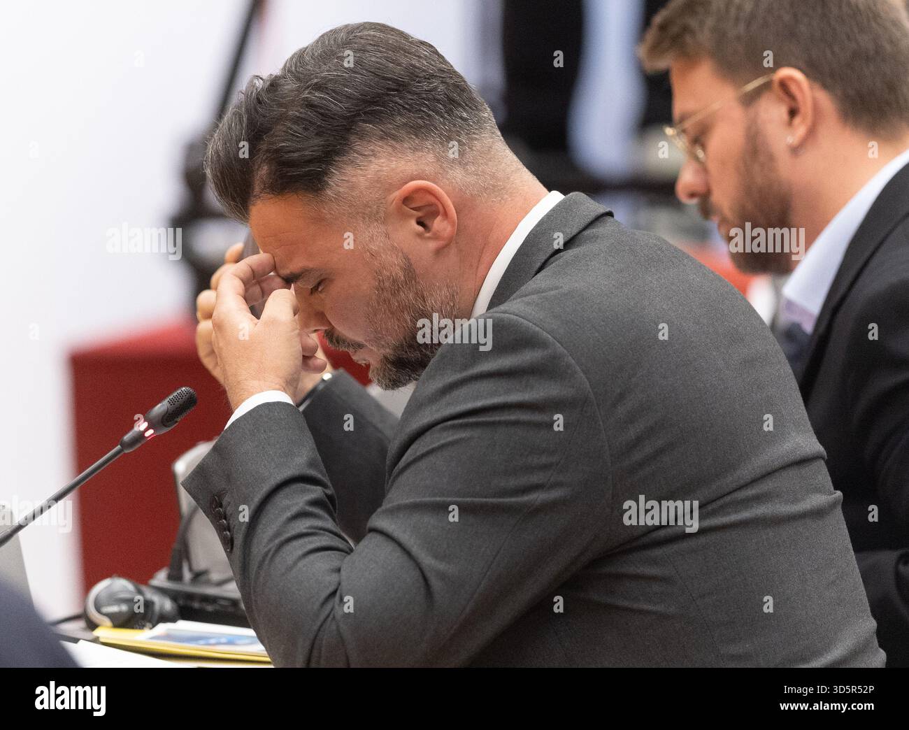 The ERC spokesman in Congress, Gabriel Rufian, during the commission of ...