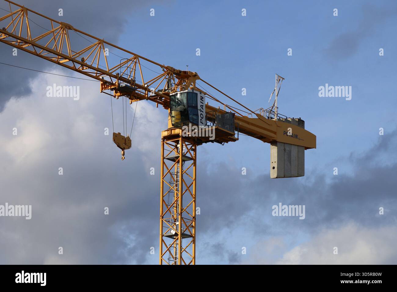 Construction crane, public works equipment, city of Meyzieu, Rhône ...
