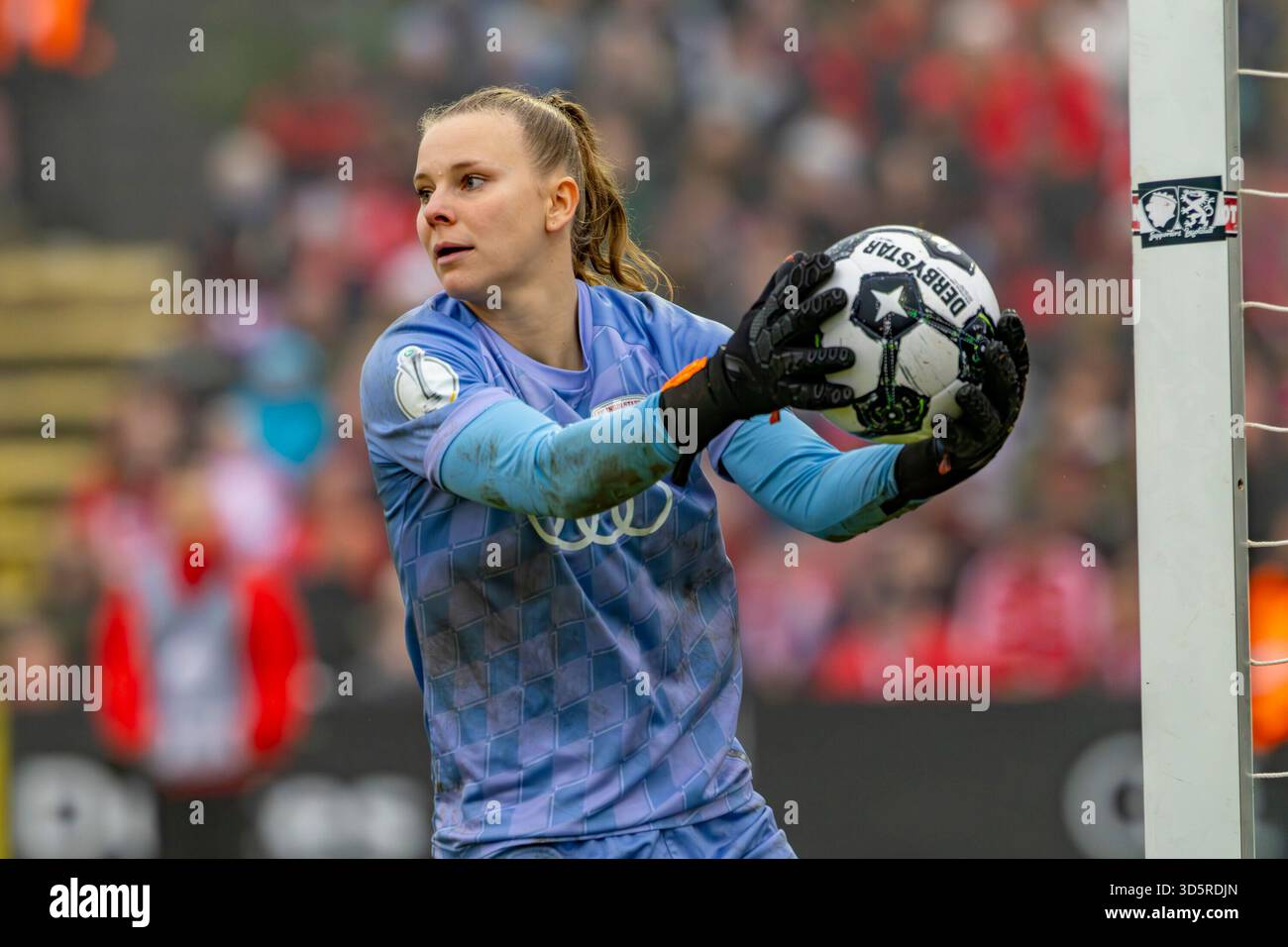 Ingolstadt, Germany November 16, 2025: DFB Cup Women - Round of 16 ...
