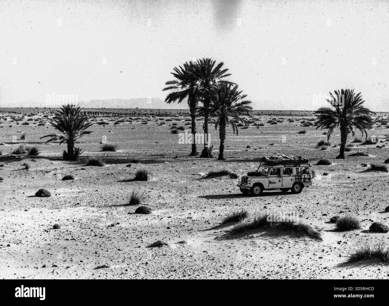 Land rover vintage Black and White Stock Photos & Images - Alamy