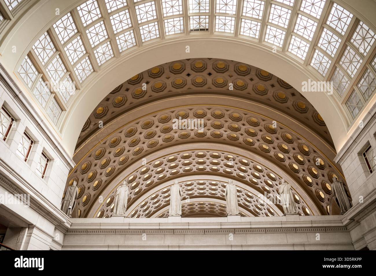 Union Station Ceiling With Skylight Washington DC // WASHINGTON DC ...