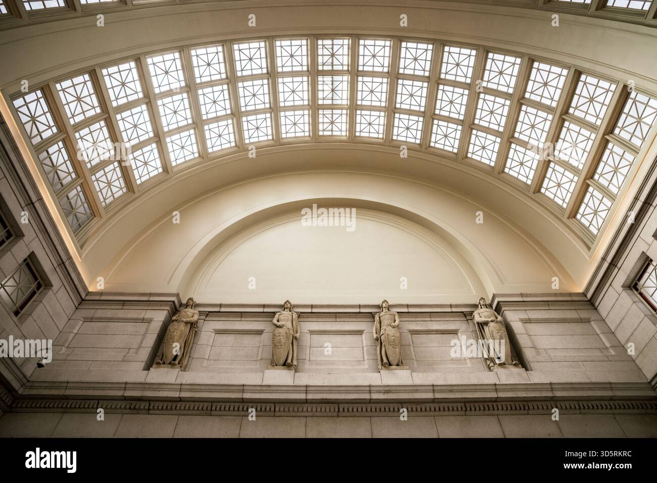 36 feet tall hi-res stock photography and images - Alamy