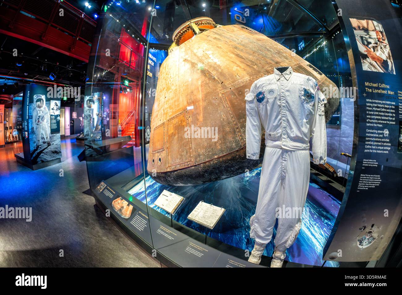 Smithsonian National Air and Space Museum Apollo 11 Command Module ...