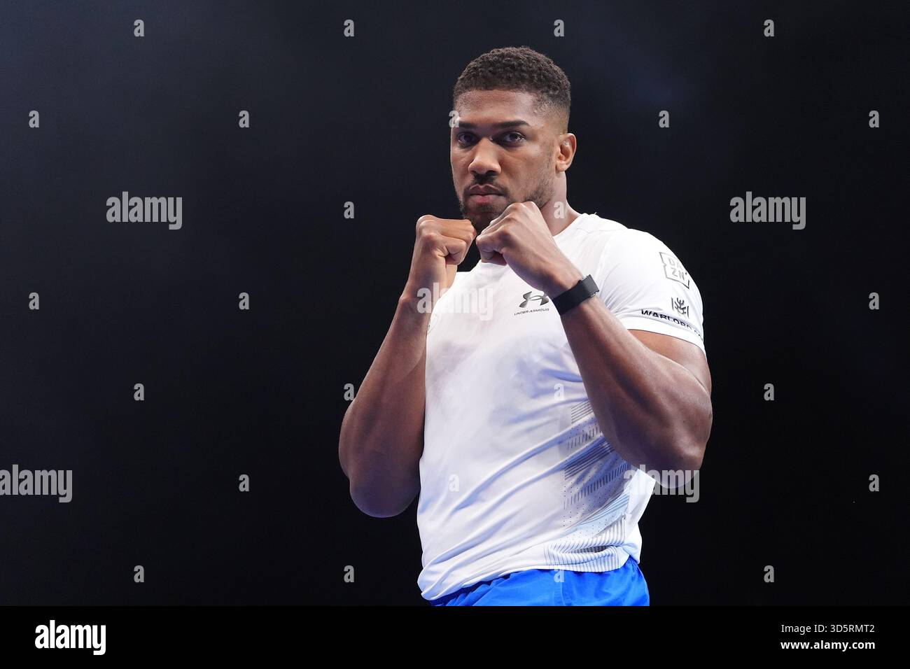 Jake paul anthony joshua december 19 hi-res stock photography and ...