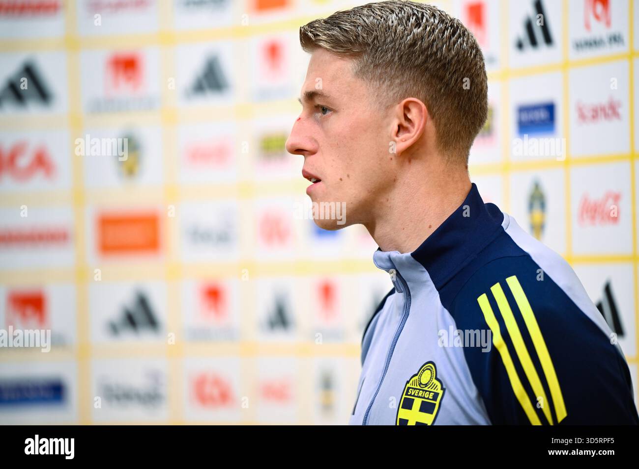 STOCKHOLM, SWEDEN 20251117Swedish national team captain Graham Potter ...