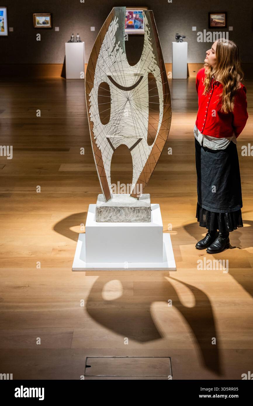 London, UK. 17 Nov 2025. A signature work by Dame Barbara Hepworth ...