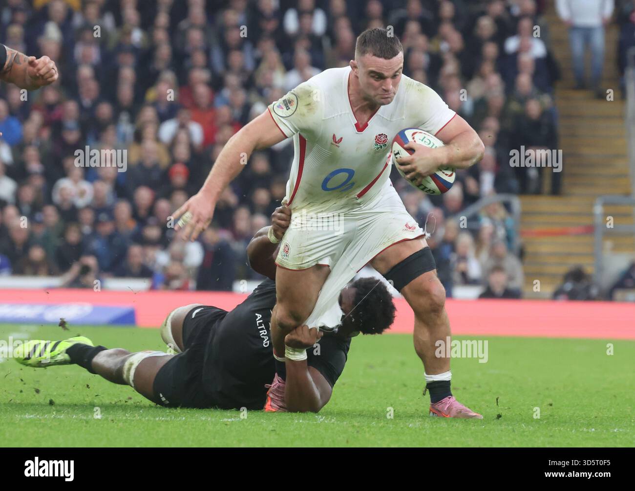 England's Ben Earl(Saracens) in action during Quilter Nations Series ...