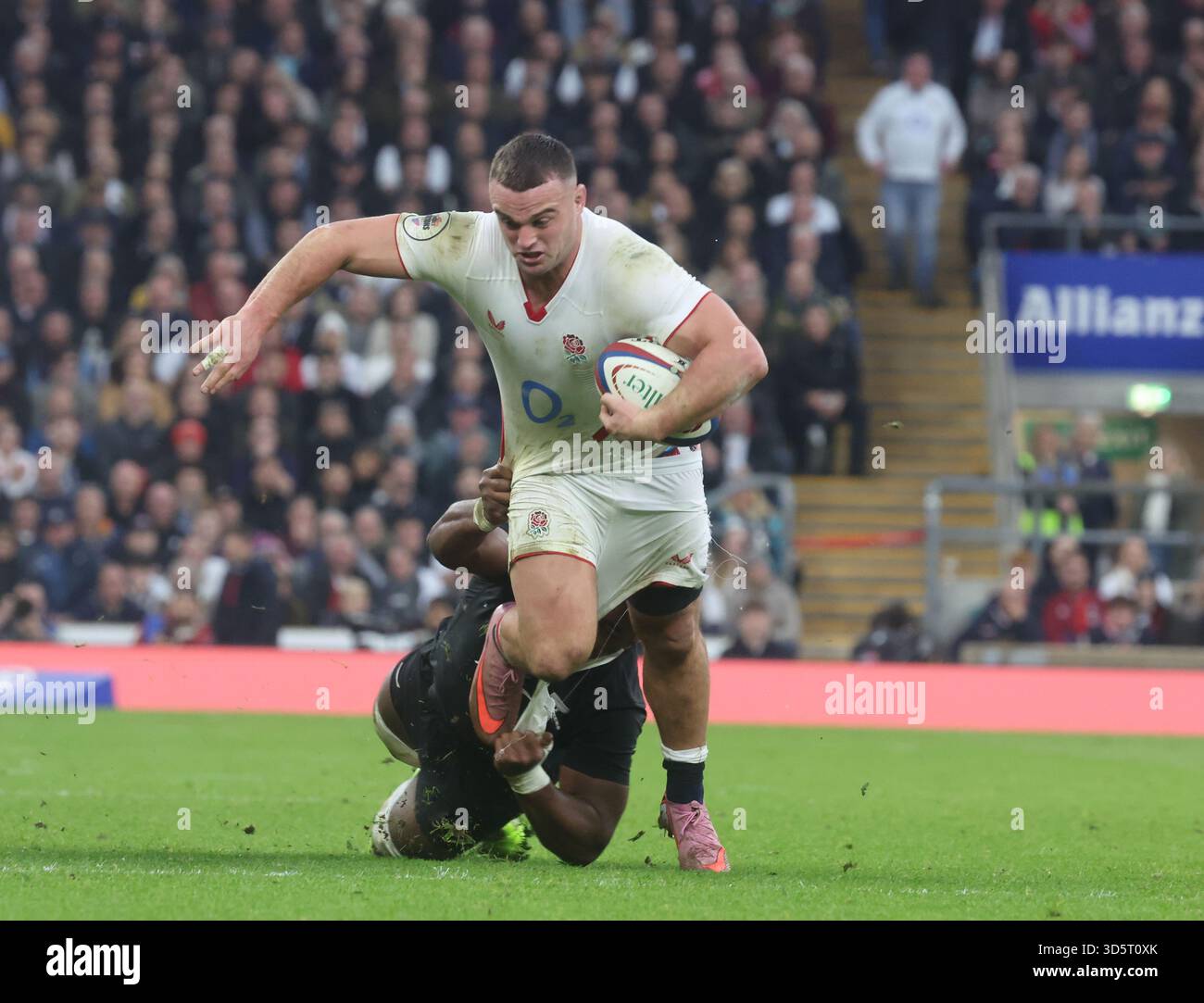 England's Ben Earl(Saracens) in action during Quilter Nations Series ...