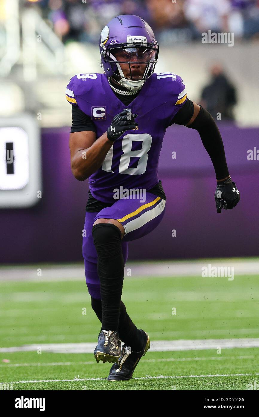 Minnesota Vikings wide receiver Justin Jefferson runs a route against ...
