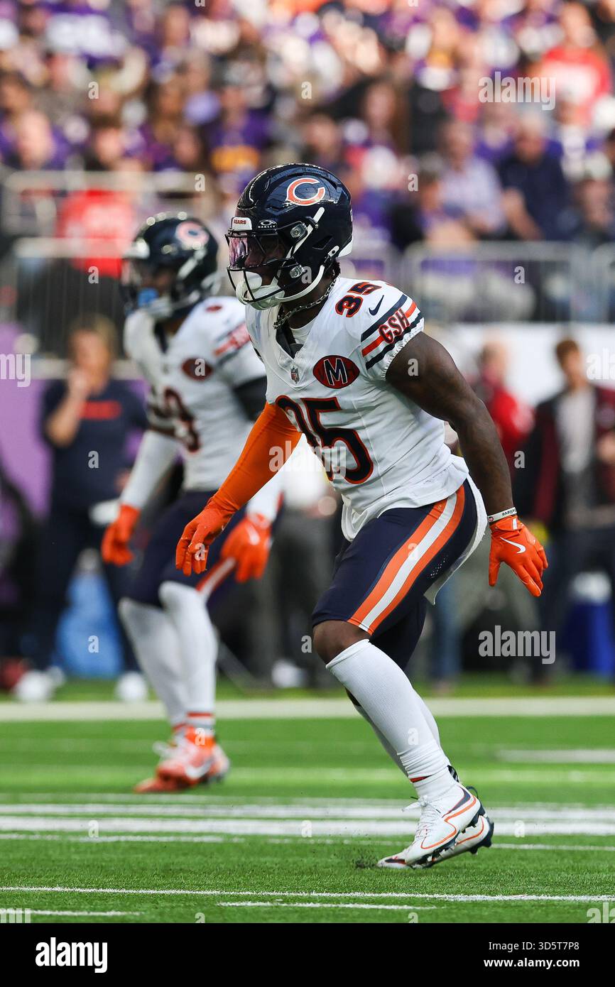 Chicago Bears safety C.J. Gardner-Johnson (35) lines up for a play ...