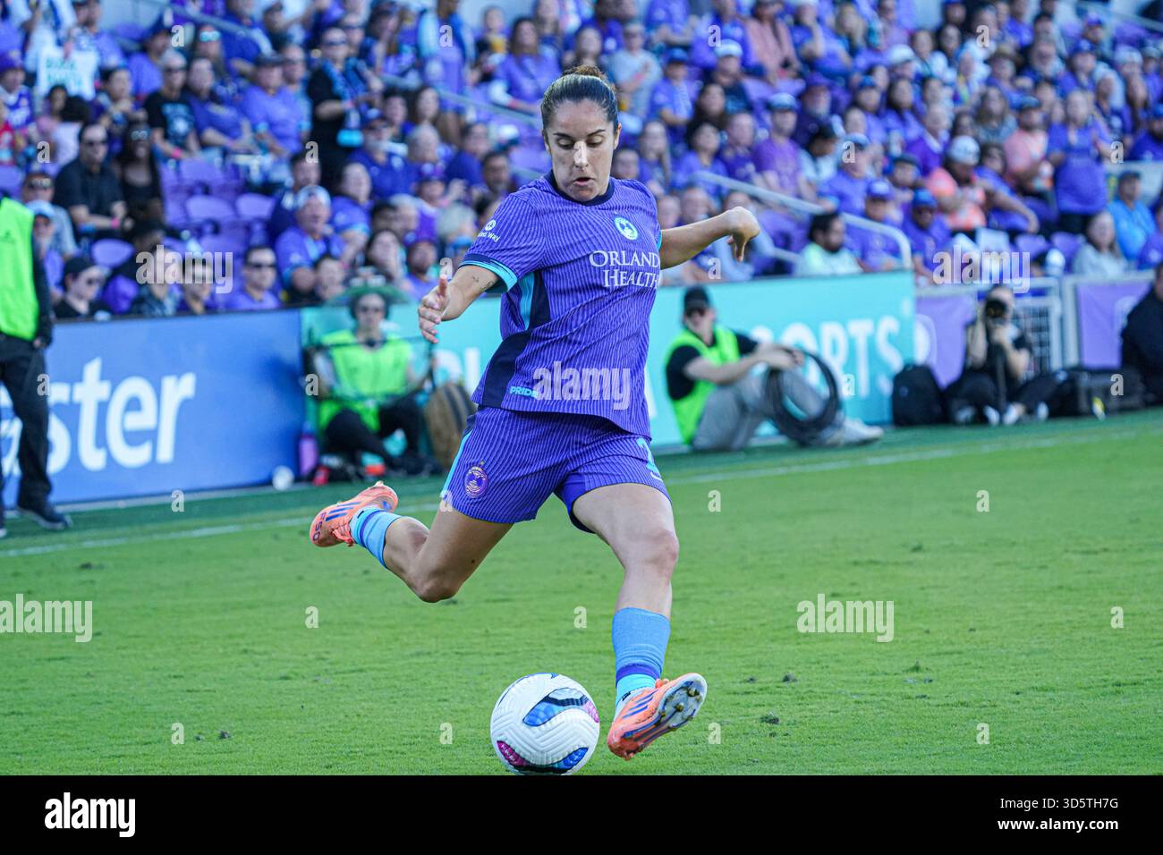 Orlando, Florida, USA, November 16, 2025, Orlando Pride player Oihane ...