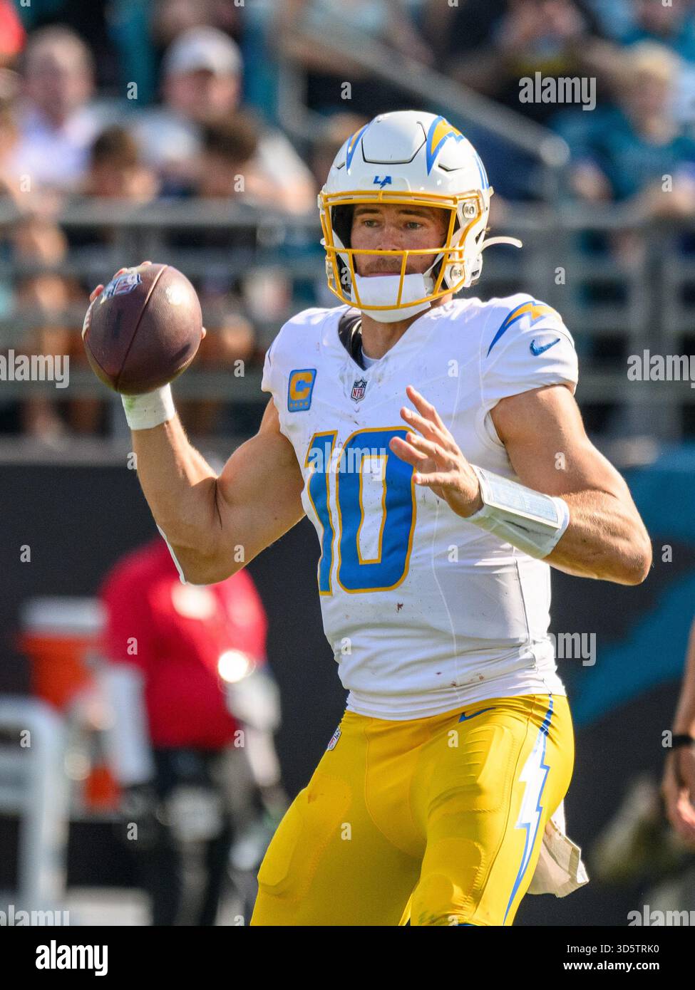 November 16, 2025: Los Angeles Chargers quarterback Justin Herbert (10) drops back to throw the ...