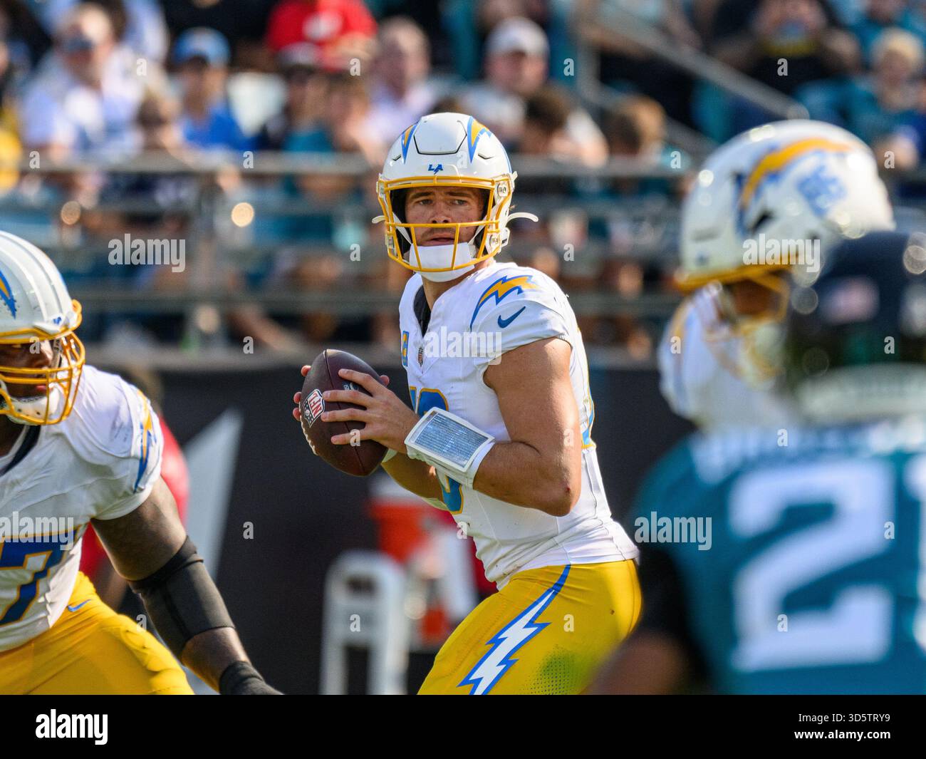 November 16, 2025: Los Angeles Chargers quarterback Justin Herbert (10 ...