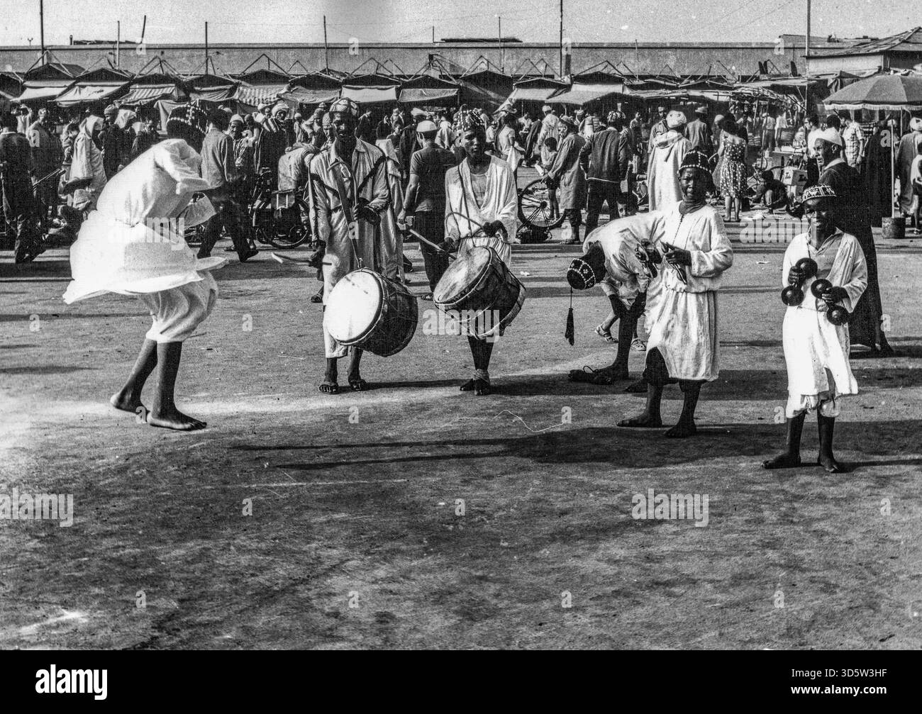 Moroccan musicians perform in Jemaa el-Fna, Marrakech, Morocco Stock ...