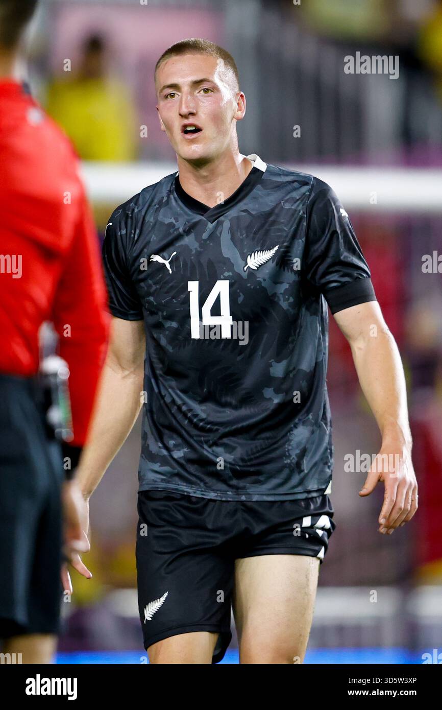 FORT LAUDERDALE - NOVEMBER 15: New Zealand defender Finn Surman (14 ...