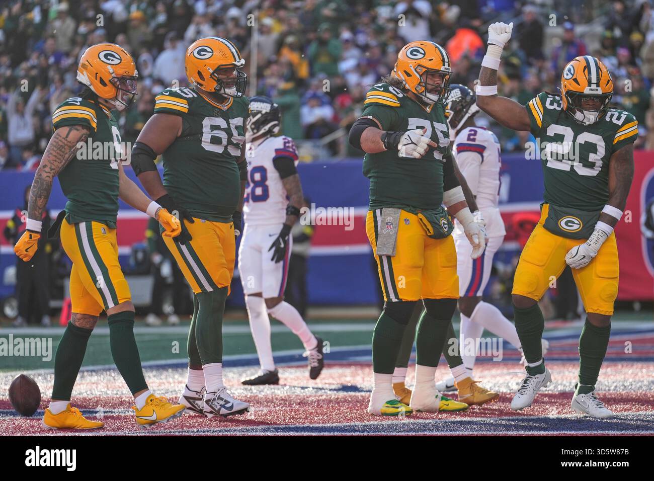 Green Bay Packers' Emanuel Wilson, right, celebrates his touchdown ...