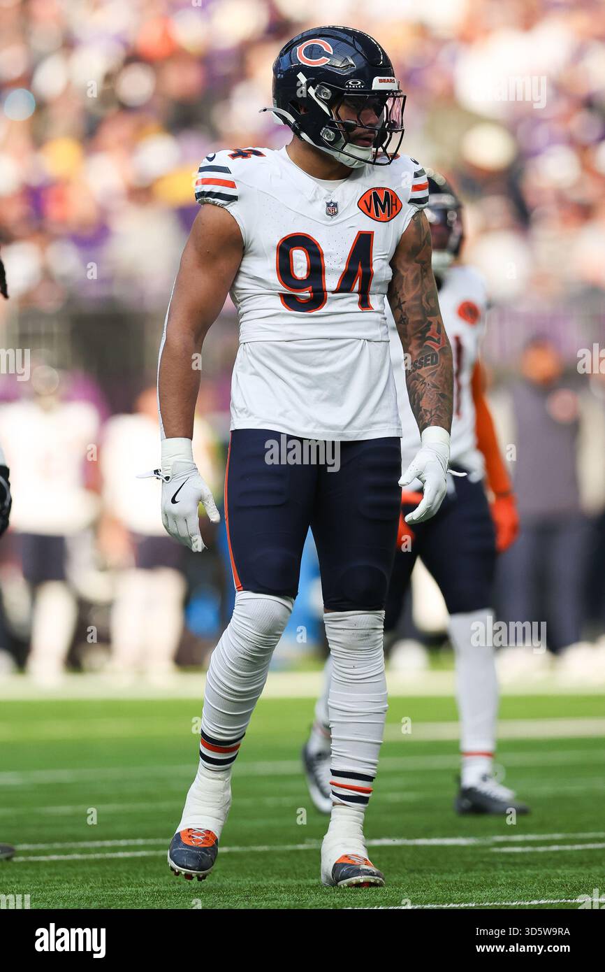 Chicago Bears defensive end Austin Booker (94) lines up for a play ...