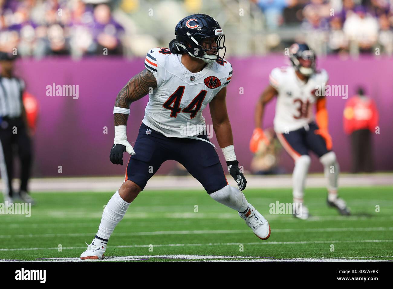 Chicago Bears linebacker Noah Sewell (44) moves across the field during ...