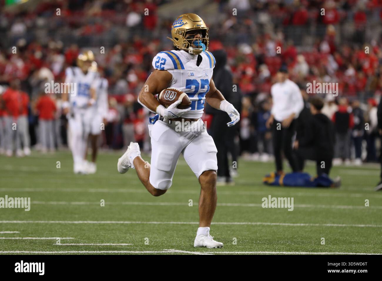 COLUMBUS, OH - NOVEMBER 15: UCLA Bruins running back Anthony Frias II ...