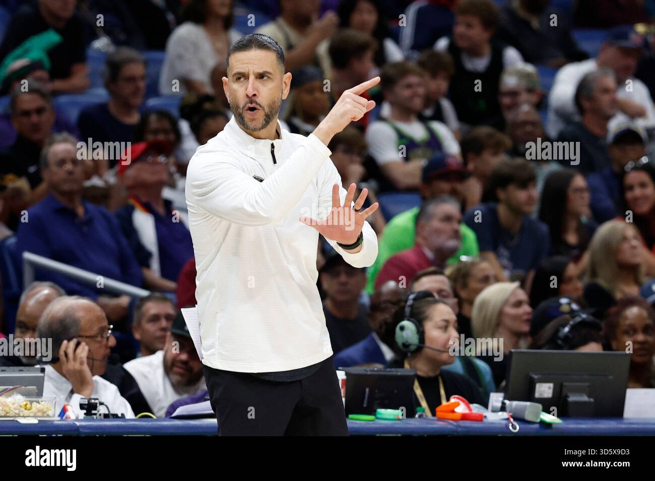 New Orleans Pelicans interim head coach James Borrego reacts during the ...