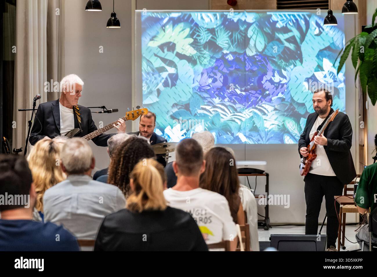 Latin jazz ensembles hi-res stock photography and images - Alamy