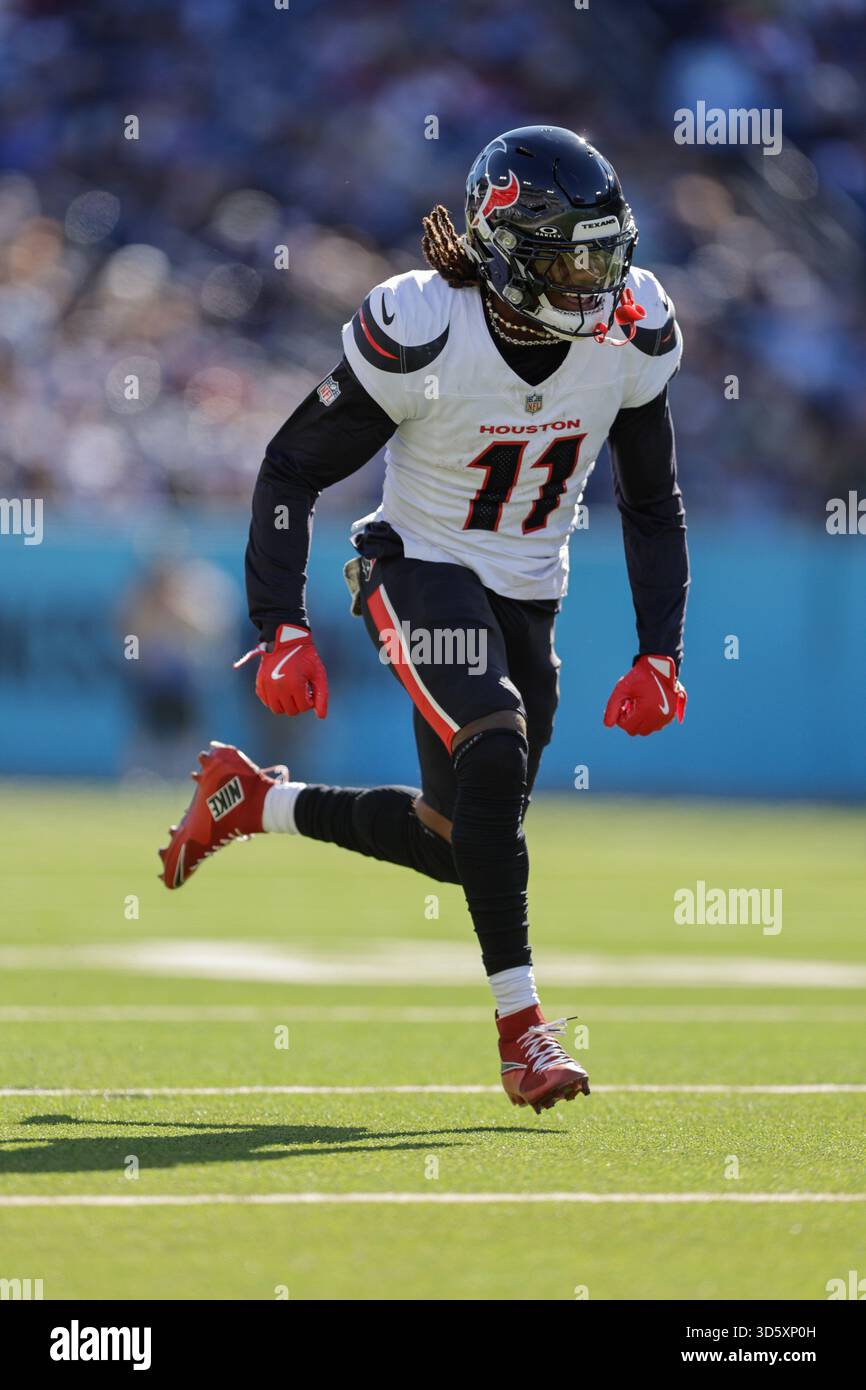 Houston Texans cornerback Tremon Smith (11) defends during the first ...