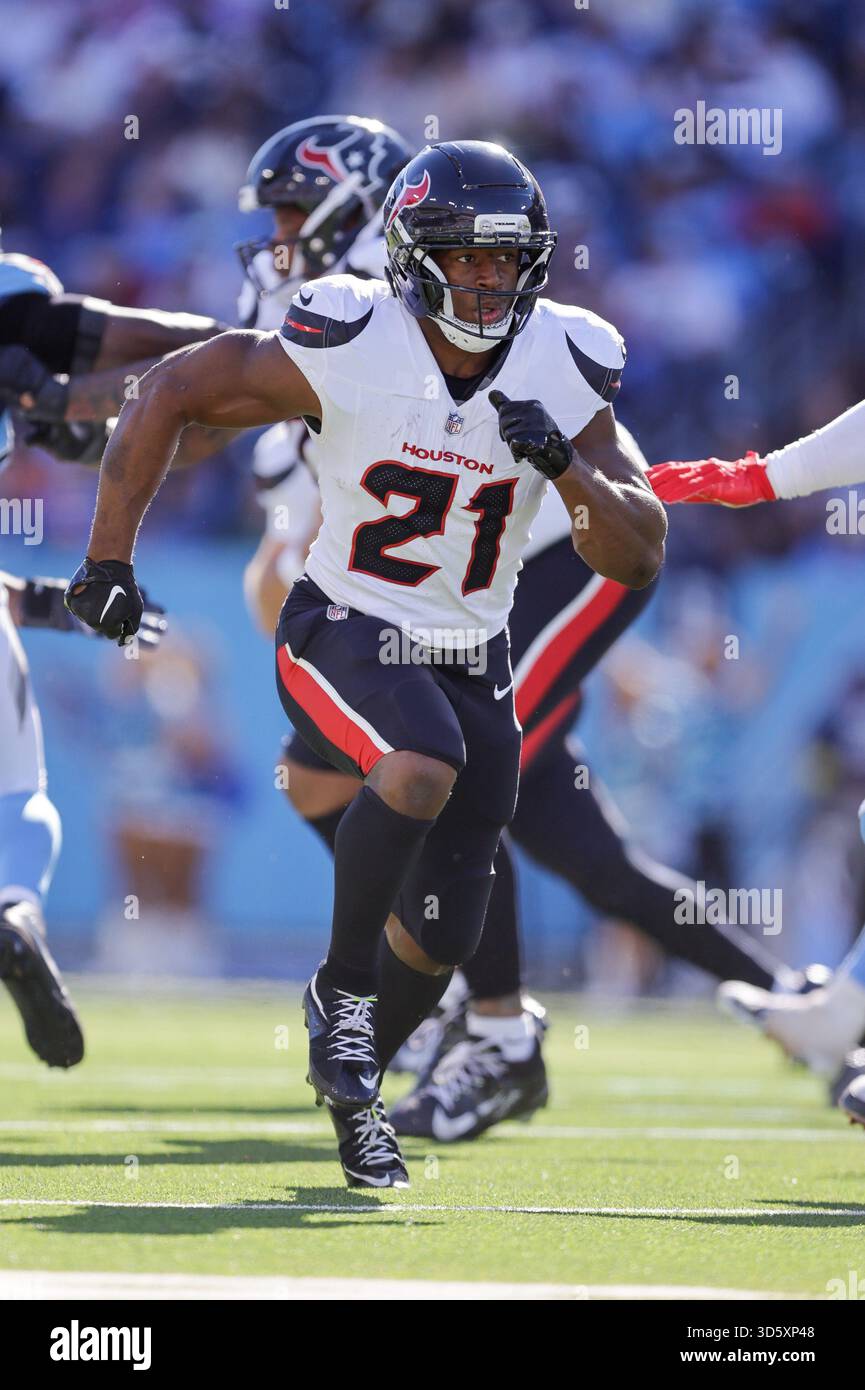 Houston Texans running back Nick Chubb (21) runs a route during the ...