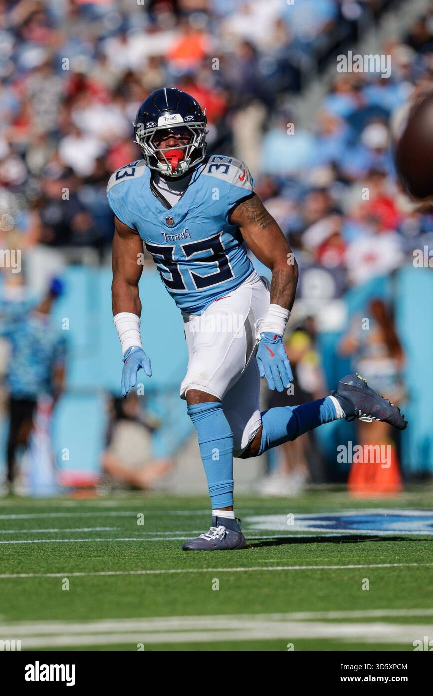 Tennessee Titans linebacker Cedric Gray (33) defends during the first ...