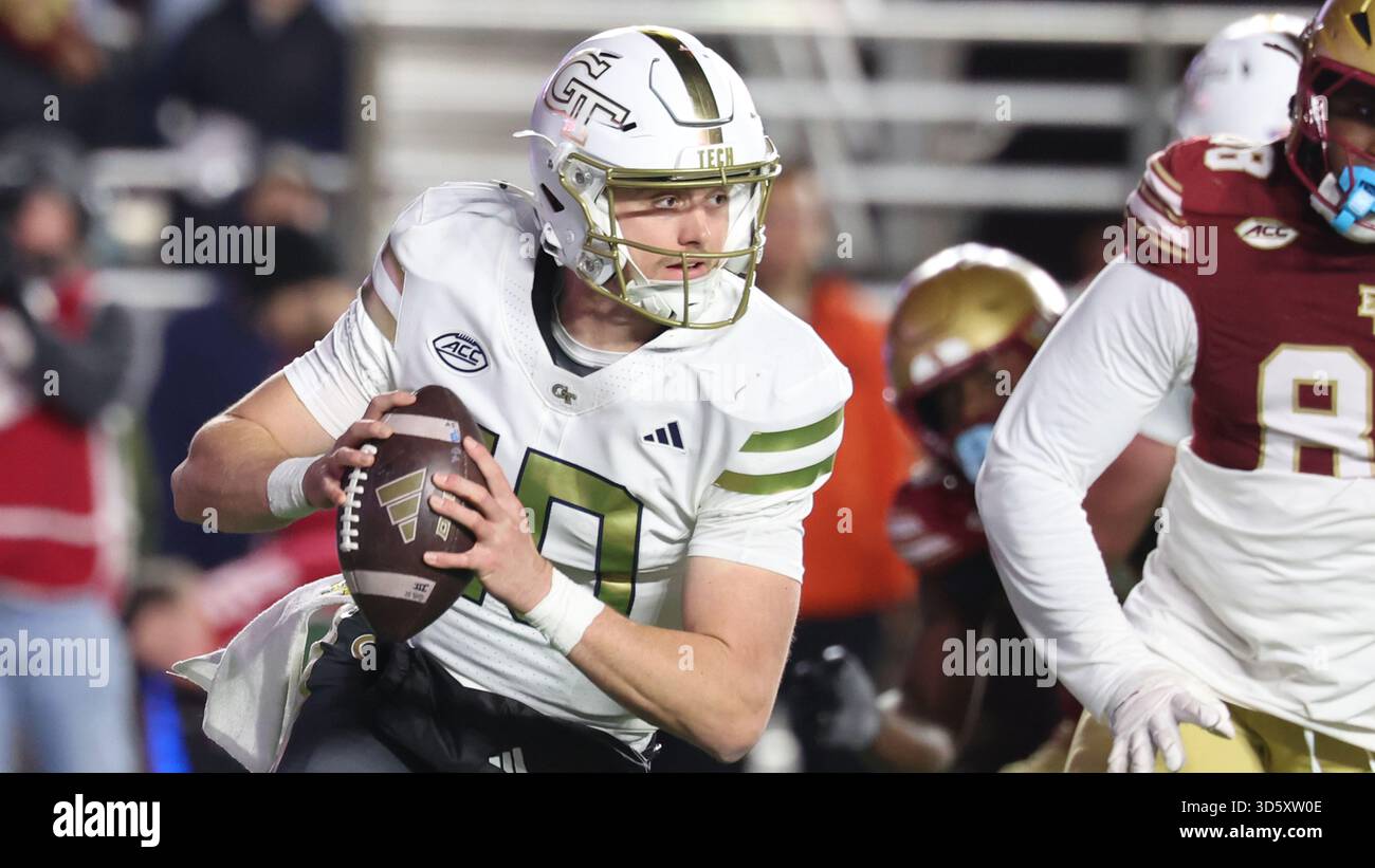 Georgia Tech quarterback Haynes King (10) during an NCAA college ...