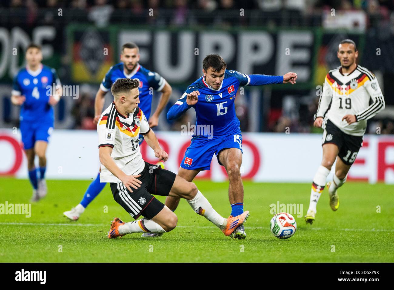 One-on-one Nico Schlotterbeck (Germany, 15), David Strelec (Slovakia ...