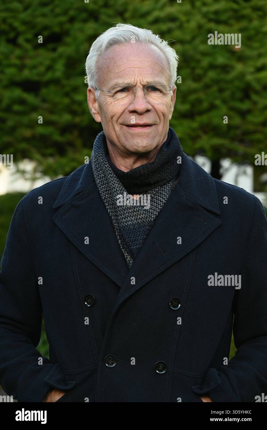 Schauspieler Klaus J. Behrendt Kommissar Max Ballauf posiert am Set des ...