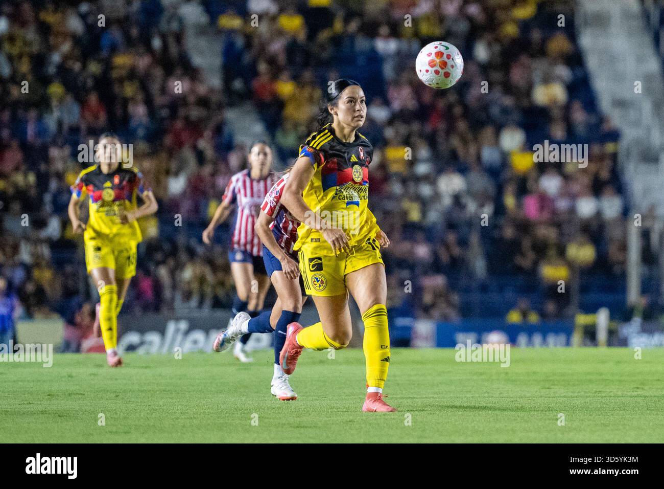 Mexico City, Mexico. 16th Nov, 2025. Scarlett Camberos #10 of Club ...