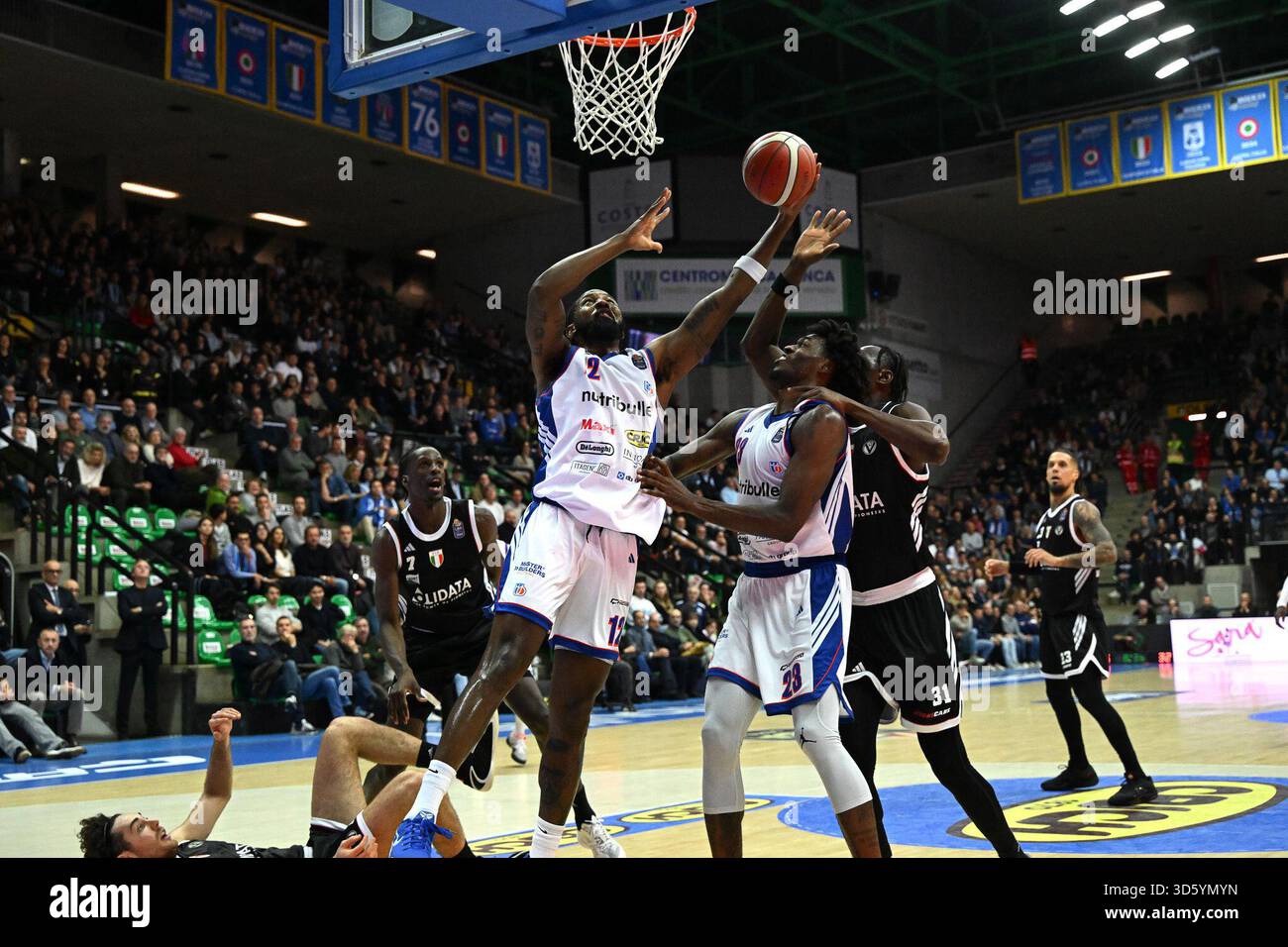 Kruize Pinkins ( Nutribullet Treviso Basket Stock Photo - Alamy