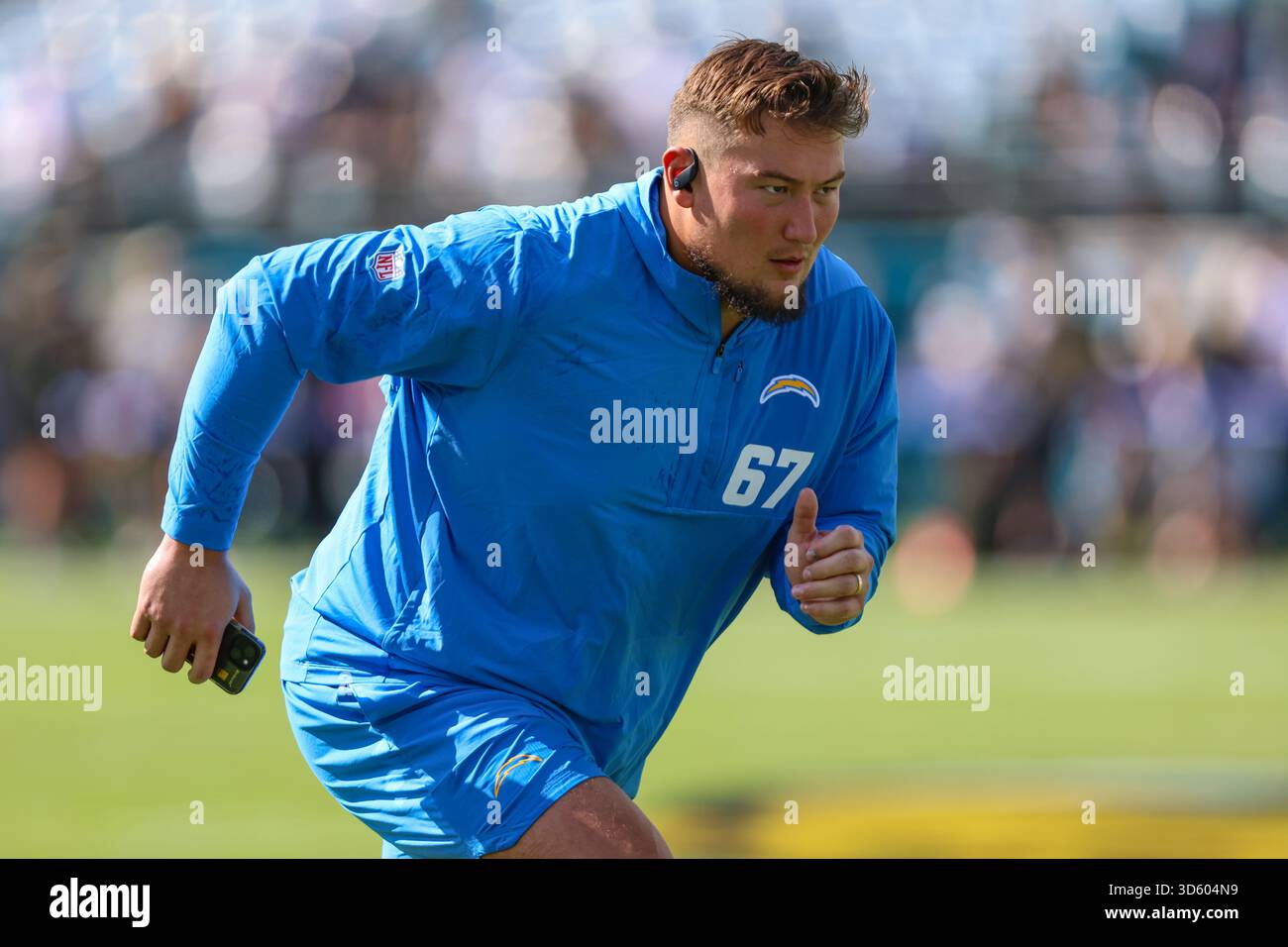 Los Angeles Chargers offensive tackle Foster Sarell (67) warms up ...