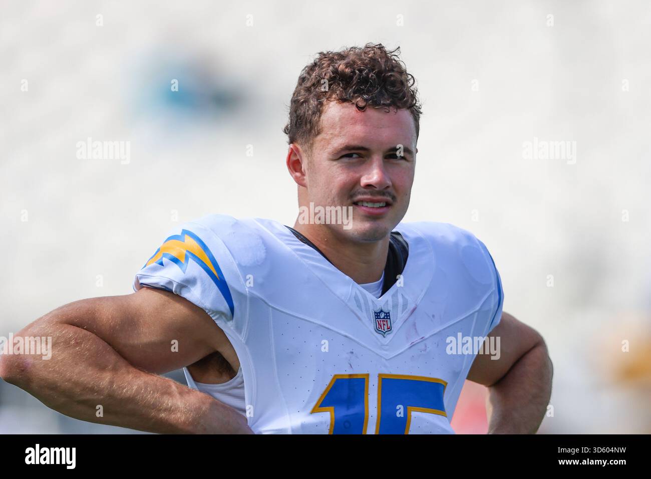 Los Angeles Chargers wide receiver Ladd McConkey (15) warms up before ...