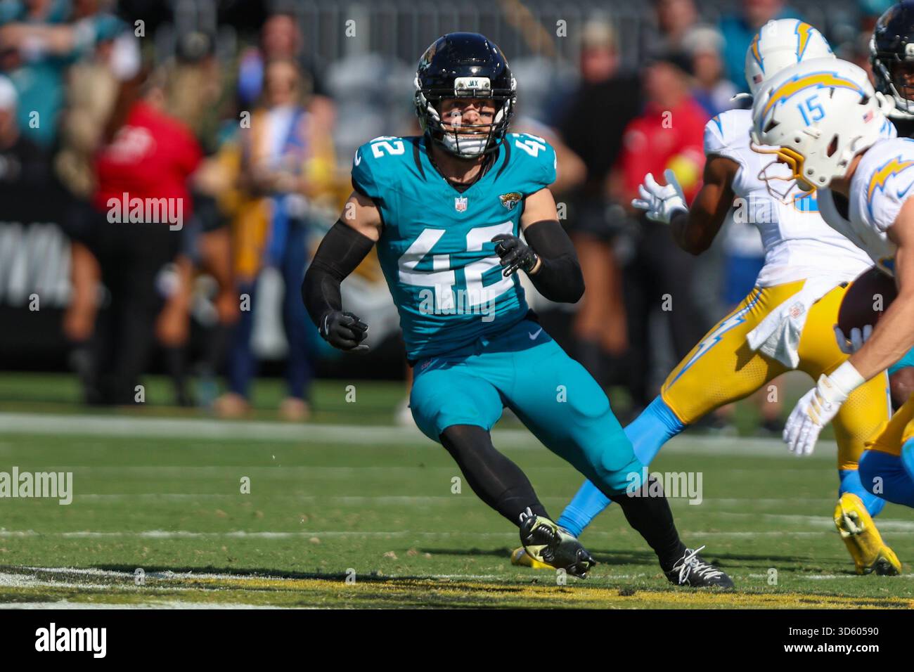 Jacksonville Jaguars safety Andrew Wingard (42) runs to the ball during ...