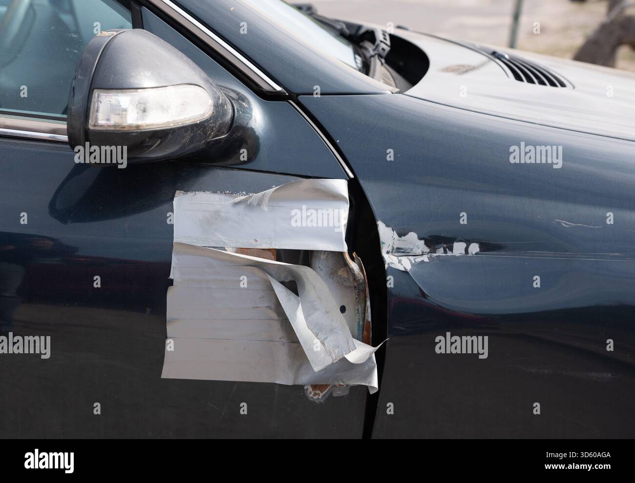 Taped mirror hi-res stock photography and images - Alamy