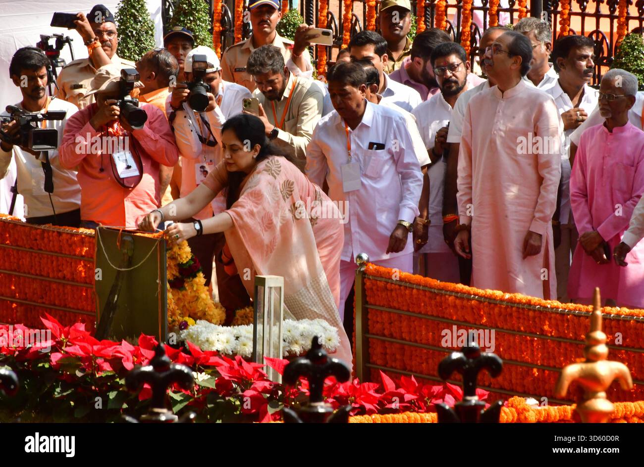 MUMBAI, INDIA - NOVEMBER 17: Rashmi Thackeray offering prayers to ...